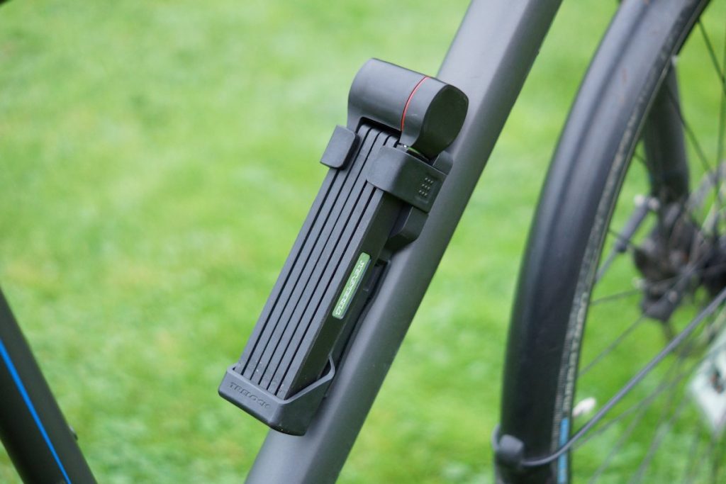 Trelock FS 480 Cops im Test - Faltschloss mit 100 cm Länge